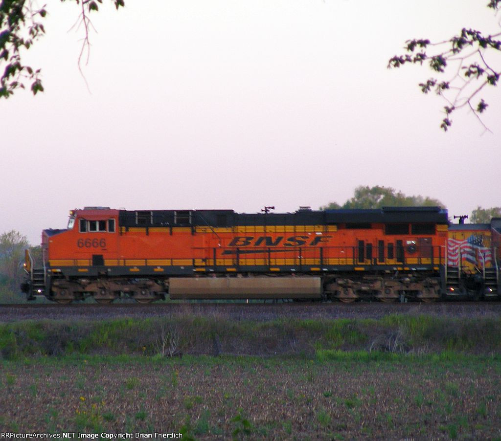BNSF 6666